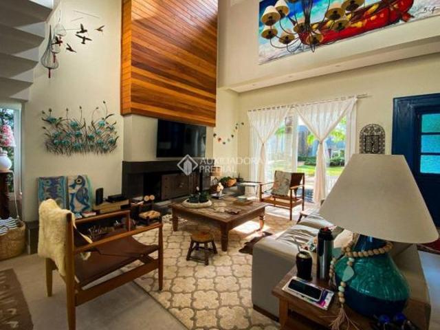 Casa mobiliada e decorada em condomínio Quintas do Lagos, Xangrilá