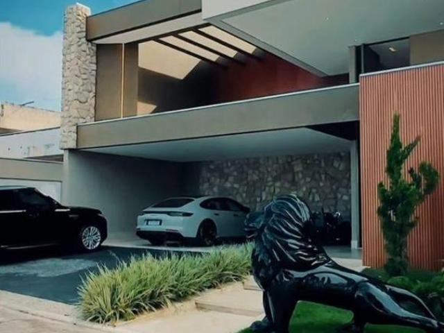 Casa mobiliada e escriturada com 4 suítes e 520m² Arniqueiras