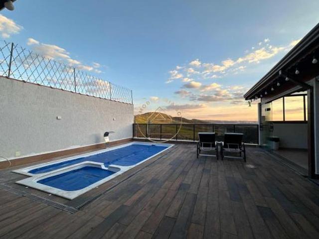 Casa mobiliada em condomínio com parque aquático Mairinque