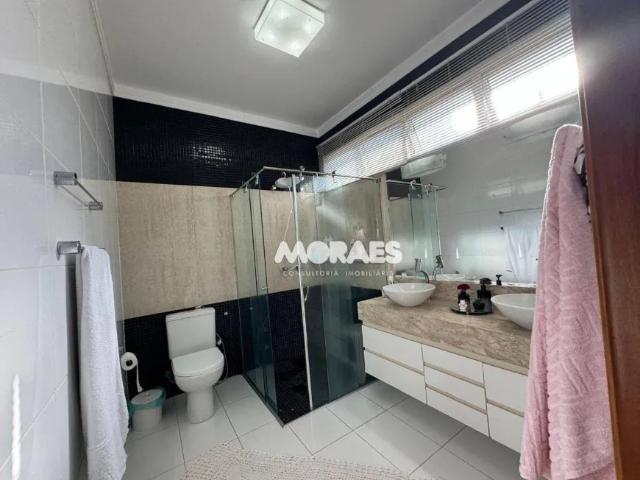 Casa mobiliada em Condomínio Fechado com 4 suítes, 460 m² à venda por R$ 3.600.000 Residencial L