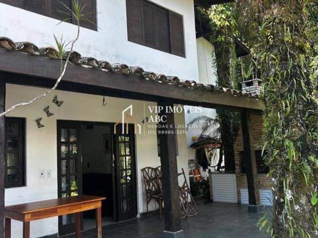 Casa Mobiliada em Condomínio Frente à Praia Boiçucanga R$595Mil