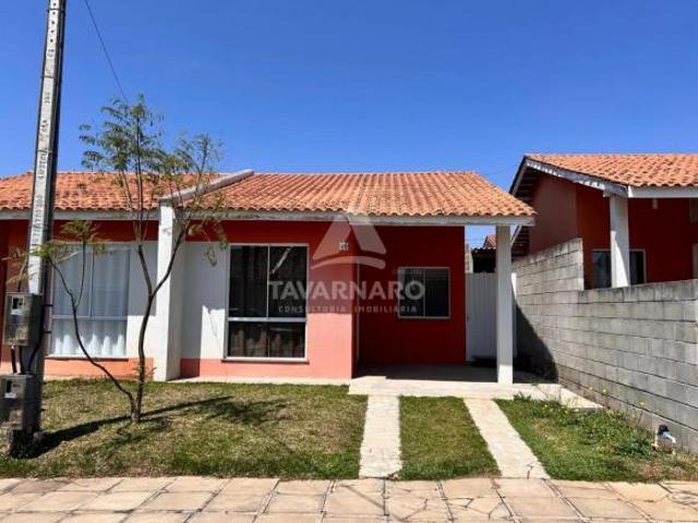 Casa mobiliada em condomínio!