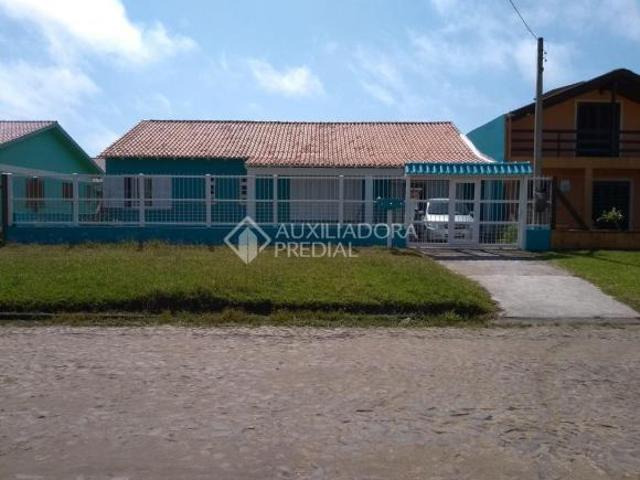Casa mobiliada na Praia Balneário Pinhal