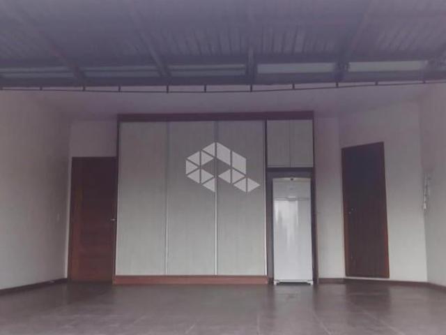 Casa mobiliada no Renascença, com 05 dormitórios, próximo a UNISC