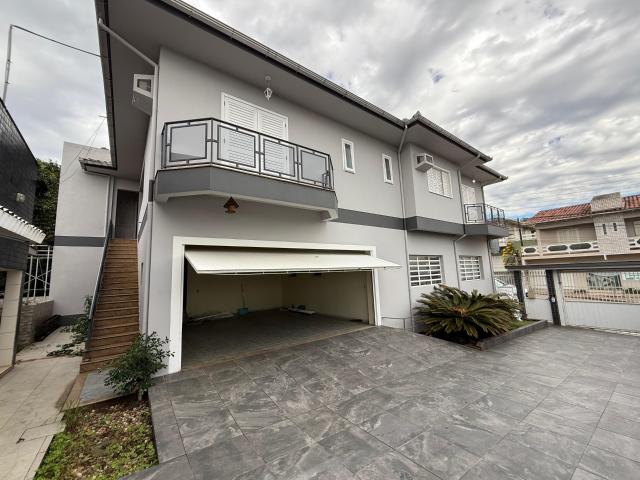Casa mobiliada para aluguel no Centro de Içara
