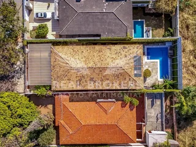 Casa mobiliada para locação no Alto da Lapa, 3 dormitórios, muro alto, pronta para ocupação imediata