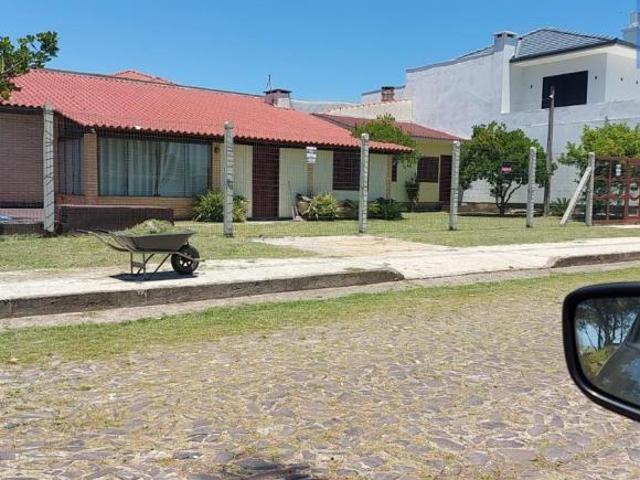 Casa mobiliada próxima ao mar no bairro zona norte