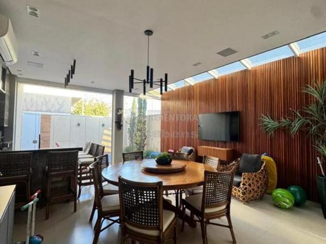 Casa mobiliado com acabamento de alto padrão e pronta pra morar