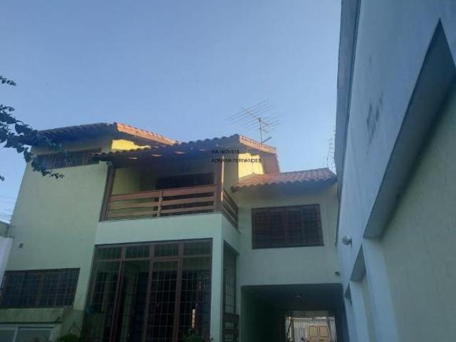 CASA MOGI MODERNO