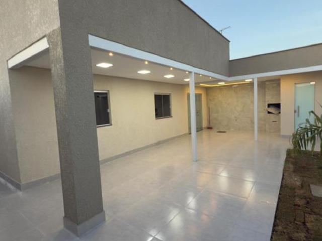 Casa moderna 3 quartos com suíte e varanda gourmet na etapa D