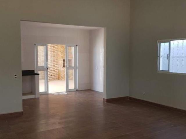 Casa Moderna 3 Suítes com Piscina na Estância dos Ipês