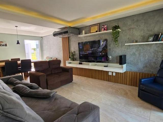 CASA MODERNA 143M² COM ENERGIA SOLAR NINHO VERDE II