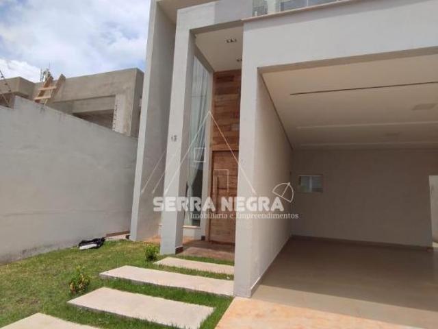 CASA MODERNA 4 QUARTOS LAZER COMPLETO CHURRASQUEIRA CONDOMÍNIO RUA 8 VICENTE PIRES DF