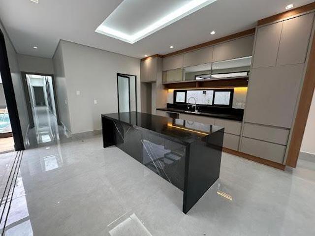 CASA MODERNA 4 SUÍTES RUA 5 VICENTE PIRES LOTE 400M² COM PISCINA AQUECIDA E CESSÃO DE POSSE