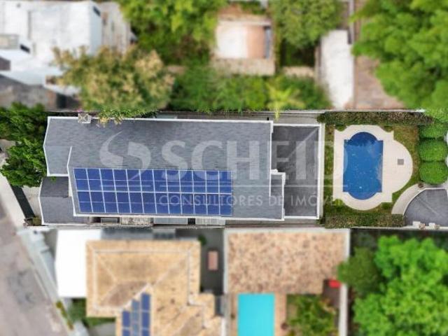 Casa moderna com espaço gourmet e jardim próximo ao Einstein