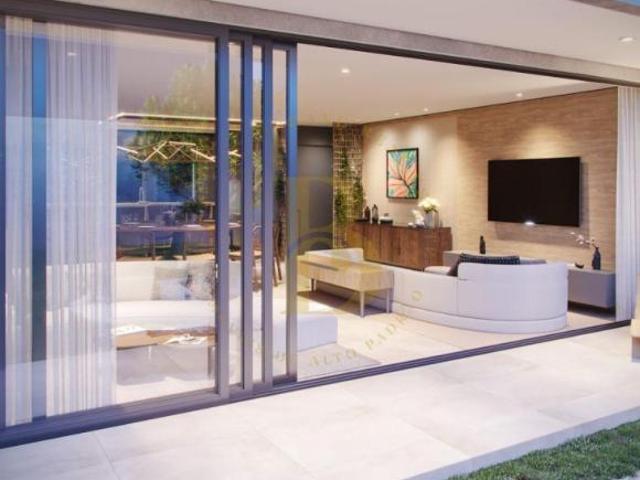 Casa moderna, com jardim privativo, localizado em Moema