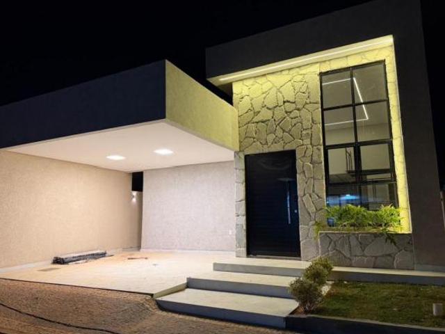 Casa Moderna com Laje, Closet, Armários Planejados e Piscina – Ponte Alta Norte