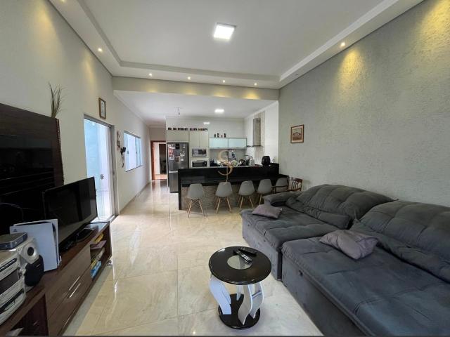 Casa Moderna com Quintal, Lavanderia e Automação