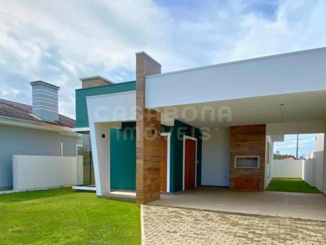 Casa moderna com suíte e excelente padrão construtivo no Bairro Rondinha