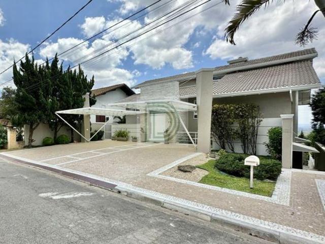 Casa Moderna com Vista de Cinema na Aldeia da Fazendinha 4 Suítes, Gourmet Completa & Piscina