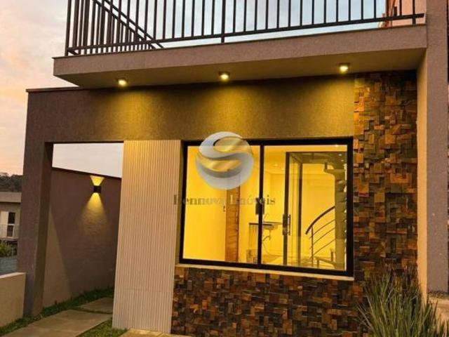 Casa Moderna com Vista Panorâmica e Área Gourmet