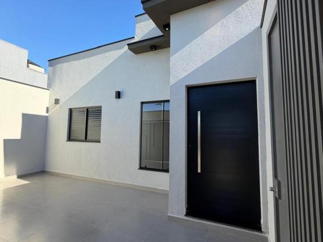 Casa Moderna com 3 Dormitorios, Suíte e Área Gourmet Planejados e Pronto para Morar!