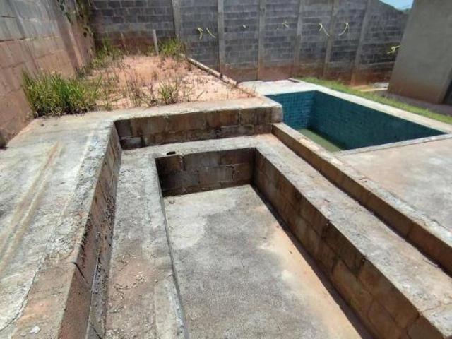 Casa Moderna com 3 Suítes e Piscina Alto Padrão em Cotia