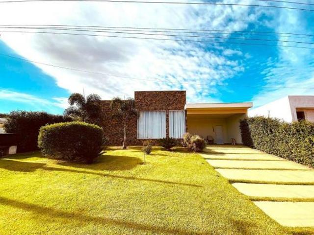 Casa Moderna com 3 Suítes, Piscina e Área Gourmet e Ar Condicionado Ninho Verde 2 Pardinho