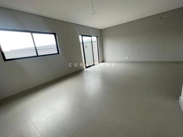 Casa Moderna com 3 Suítes, Terraço Gourmet e Preparação para Jacuzzi