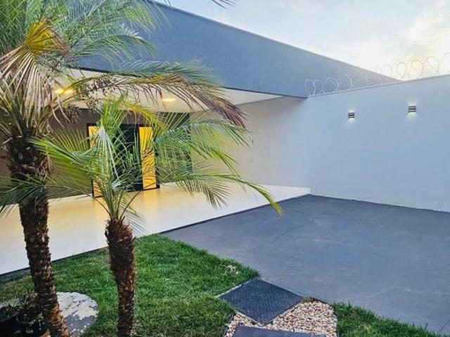 Casa moderna com 3 suítes, varanda gourmet e amplo quintal – padrão de condomínio!