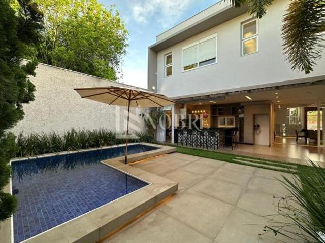 Casa Moderna com 3 Quartos, Piscina e Área Gourmet / Bairro Cariru Ipatinga