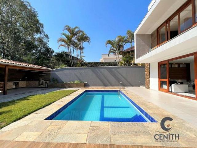 Casa Moderna à Venda com 497m2 e 4 Suítes, Escritorios, Lazer privativo