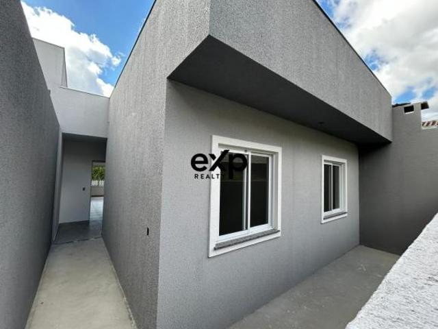 Casa Moderna à Venda Excelente Espaço de Terreno e Localização Privilegiada