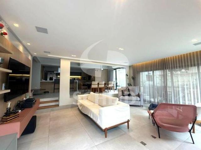 Casa moderna à venda no Alto da Boa Vista, São Paulo, com 4 suítes e lazer completo