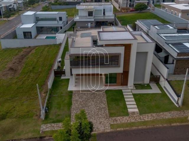 Casa moderna a venda no Condominio Terras da Alvorada, Bairro do Medeiros!