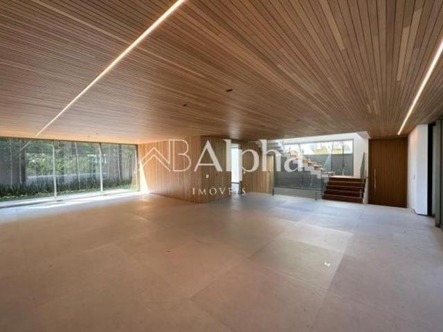 Casa moderna à venda no Residencial Alphaville 1 em Barueri SP