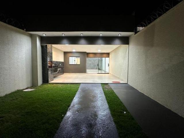 CASA MODERNA À VENDA – RESIDENCIAL SANTO HILÁRIO | GOIÂNIA, REGIÃO LESTE