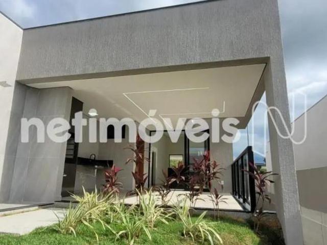 Casa moderna alto padrão espaçosa no Condomínio Villas Park 1, em Vespasiano, Mi