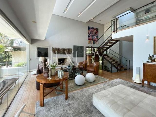 Casa Moderna de Altíssimo Padrão à Venda no Alto de Pinheiros Com Vista Para Praça do Pôr do Sol