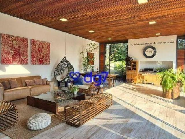 Casa moderna diferenciada com ambientes integrados