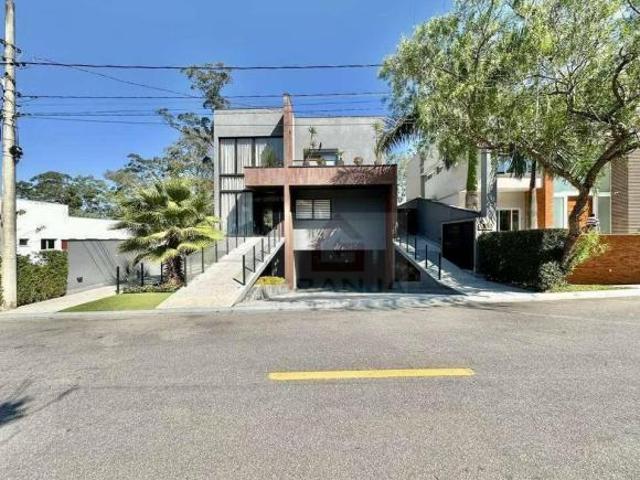 Casa Moderna e Automatizada com 4 Suítes à venda, 483 m² por R$ 4.790.000 Granja Viana Reserva d