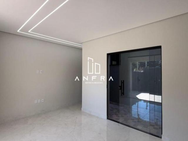 Casa moderna e com refinado acabamento no bairro Santa Terezinha, em Ibirité