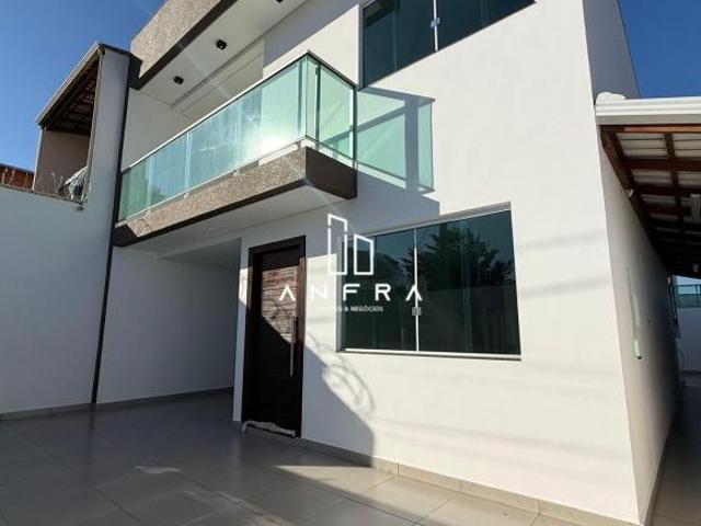 Casa moderna e espaçosa, com 3 Qts 1 suíte e 3 vagas no Masterville
