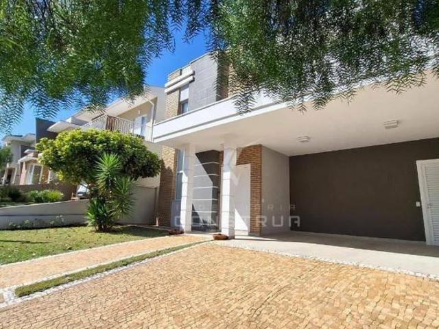 CASA MODERNA E ESTILOSA À VENDA EM CONDOMÍNIO EM VALINHOS/SP