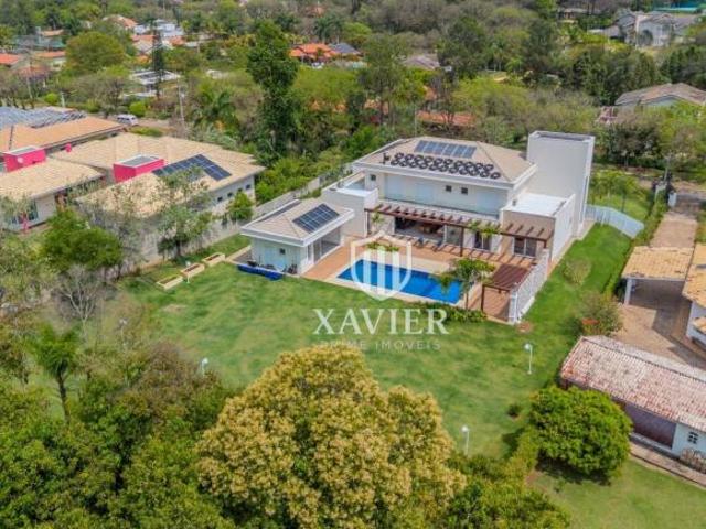 Casa Moderna e Mobiliada com 5 Suítes à Venda no Condomínio City Castelo – Piscina, Energia Solar e