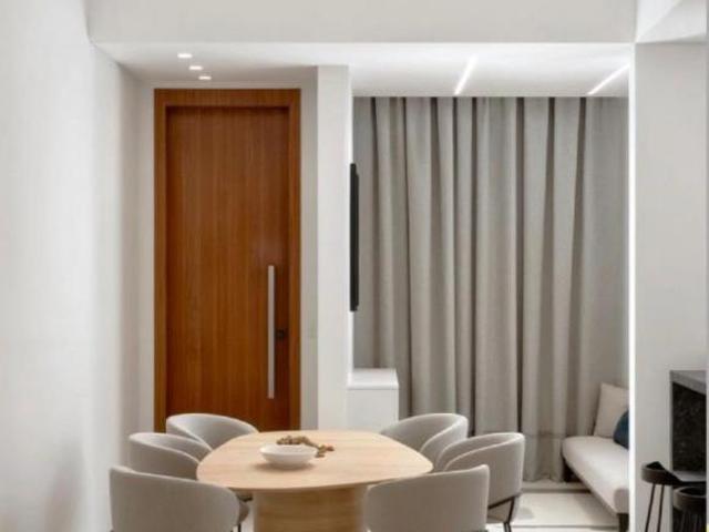 Casa moderna e sofisticada no bairro Andiara, com suíte, quintal e excelente padrão de acabamento