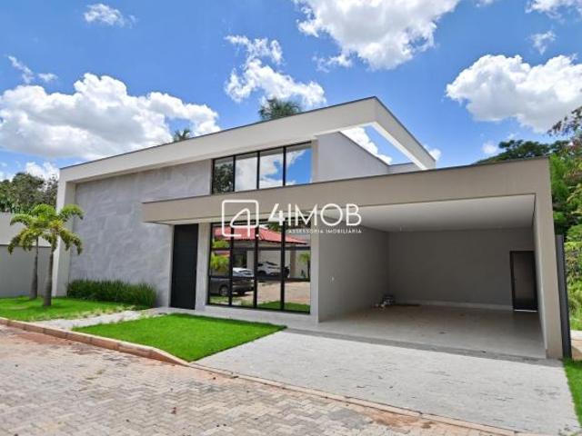 CASA MODERNA EM CONDOMÍNIO FECHADO – ARNIQUEIRAS
