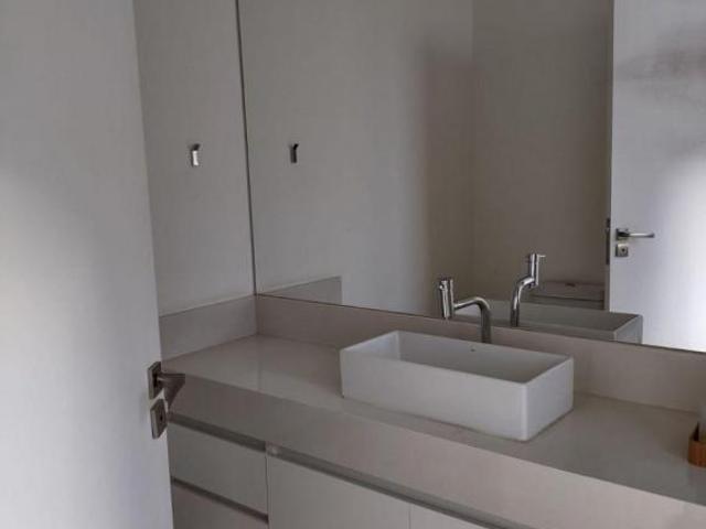 Casa Moderna em Condomínio  Segurança e Lazer