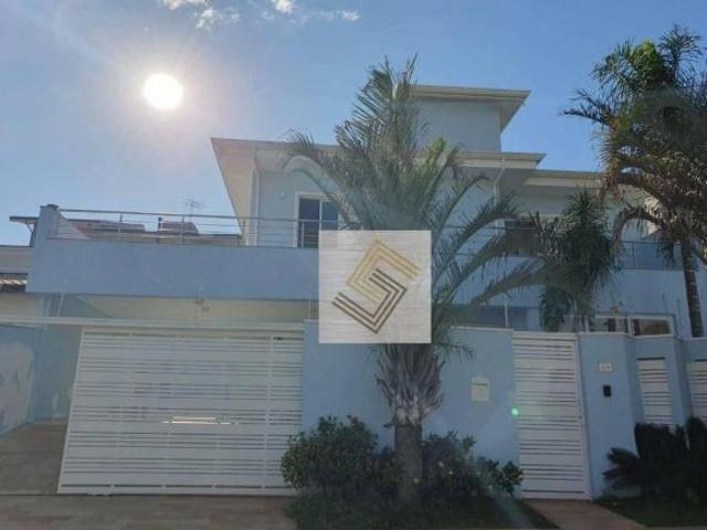 Casa moderna, em excelente localização