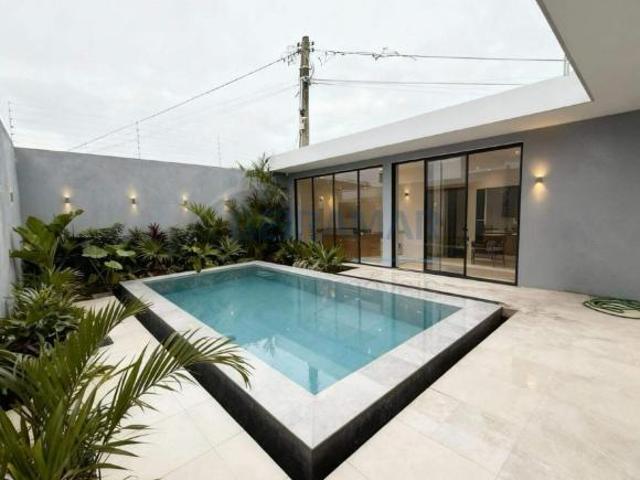 Casa Moderna em Fase de Construção com 3 Suítes e Jardim de Inverno na QE 56 Guará II